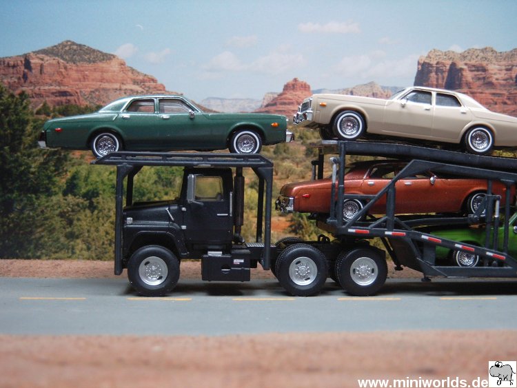 Ford LNT 9000 with CarCarrier