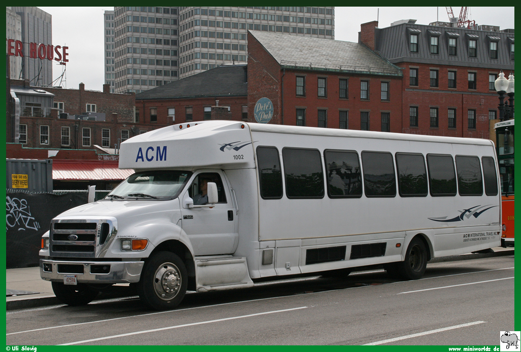 FordF-650 / Starcraft